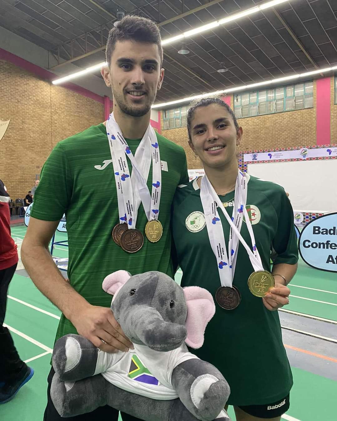 Les deux frères athlètes algériens du Badminton ; Koceila et Thaninna ...